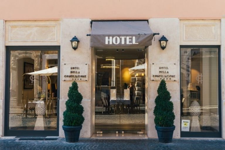 Landscaping For Hotels and Restaurants | Impact Landscapes LLC